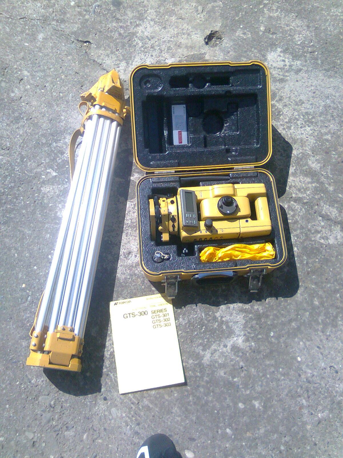 TOPCON electronic total station GTS-303