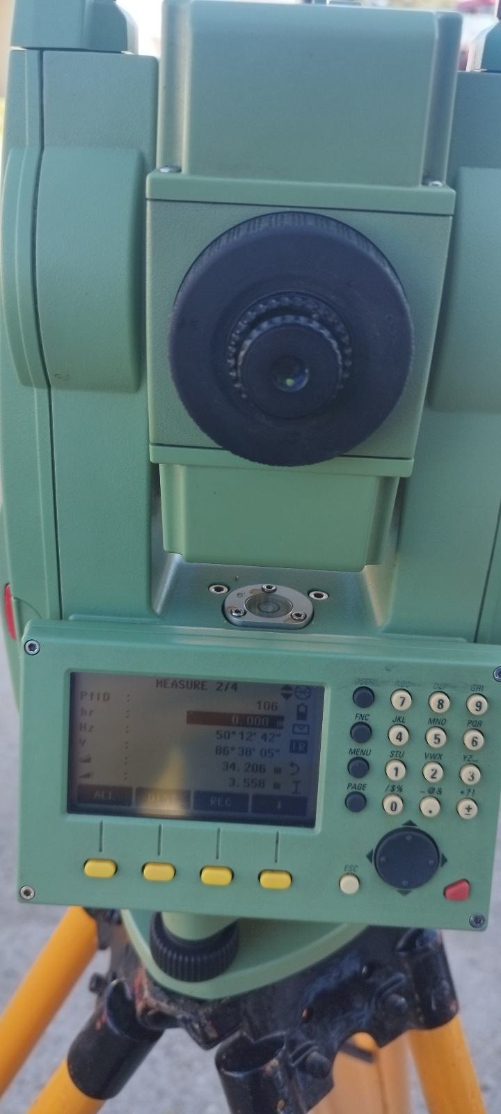 Totalna stanica TC801