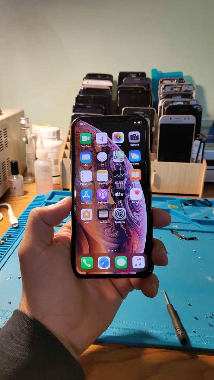 Ekrani i ostali dijelovi za iPhone, Samsung, Honor, Xiaomi itd.