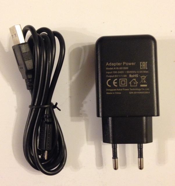 punjač za mobitel, mp4 tablet itd.. micro usb priključak 5v 1,5 A