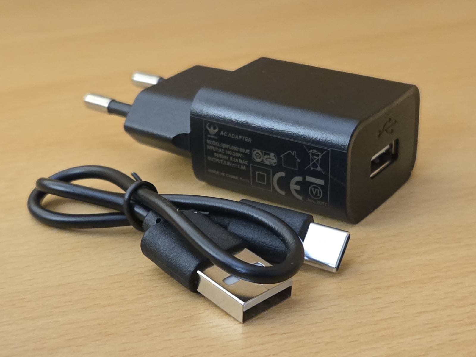 Punjač + USB C kabel