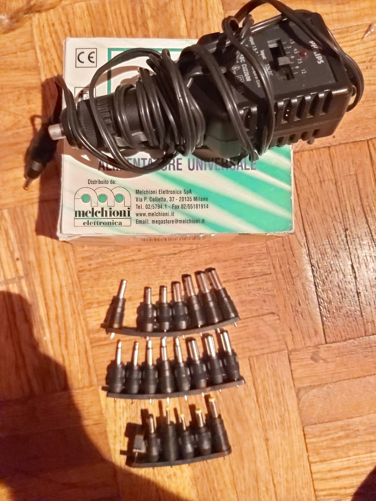 Univerzalni Auto punjac za sve vrste uredjaja