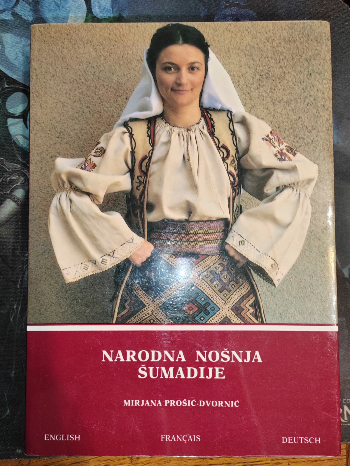 Narodna nošnja Šumadije