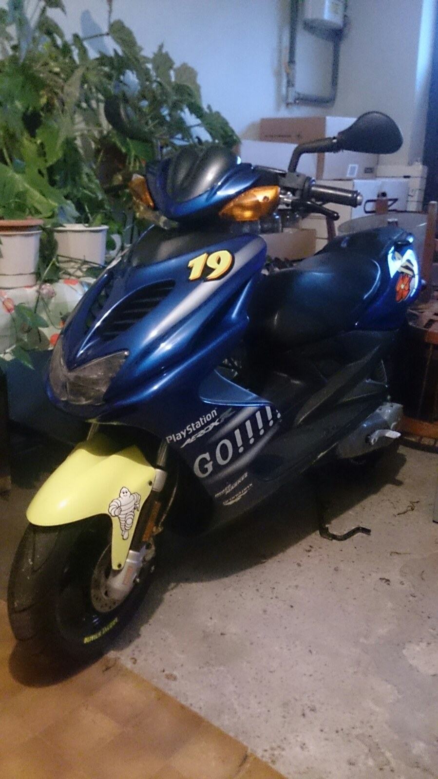 Yamaha Aerox Replica 5000km, 2002 god.