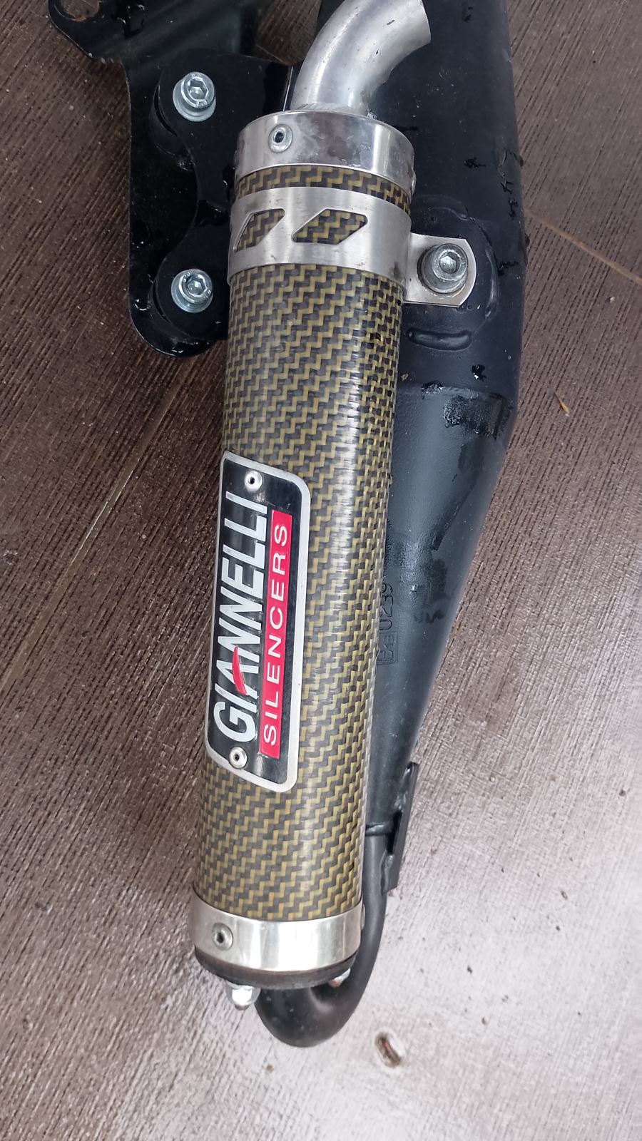 Gianelli auspuh za piagio grupaciju