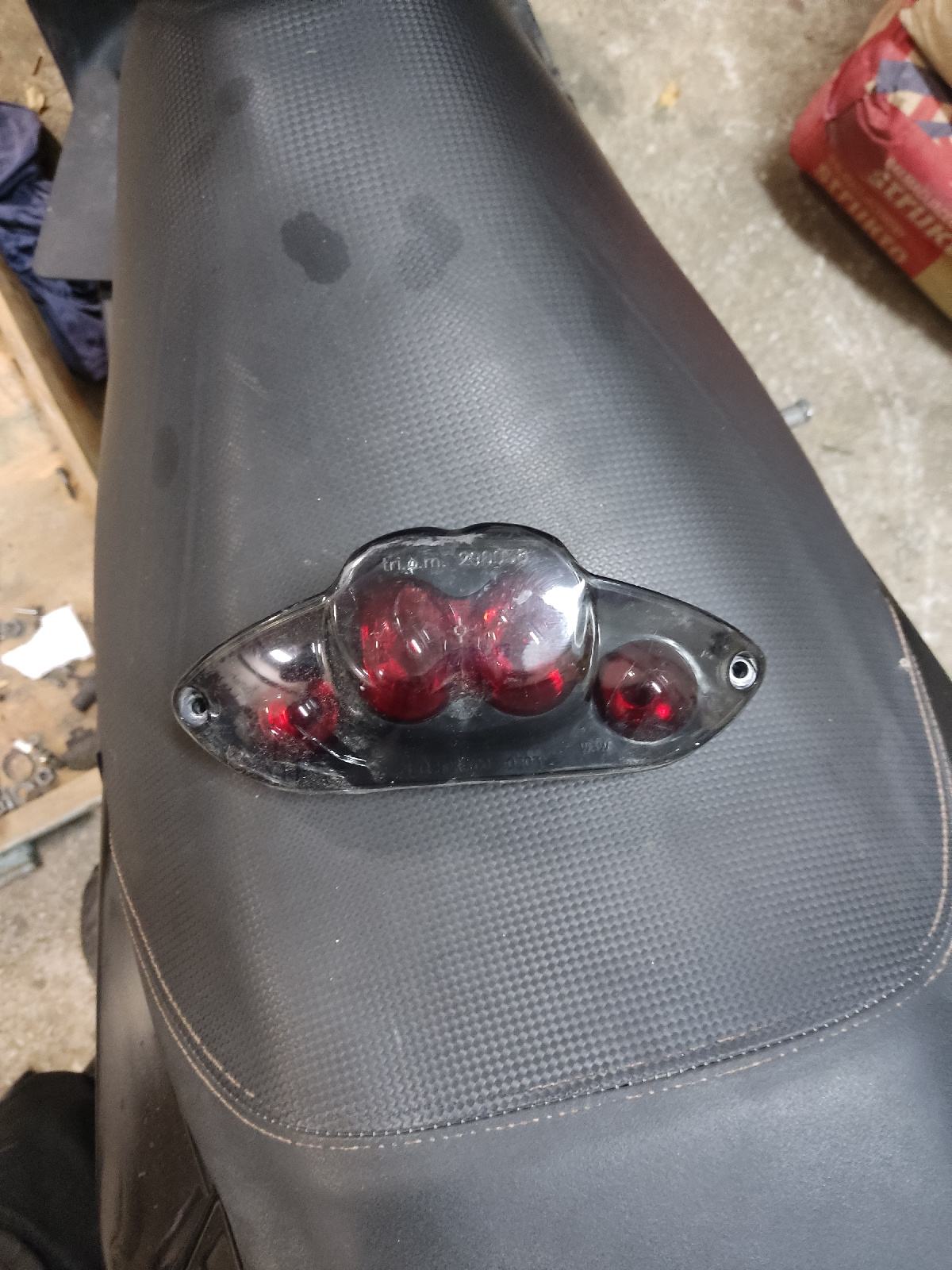 gilera runner vx vxr st zadnje stop svijetlo