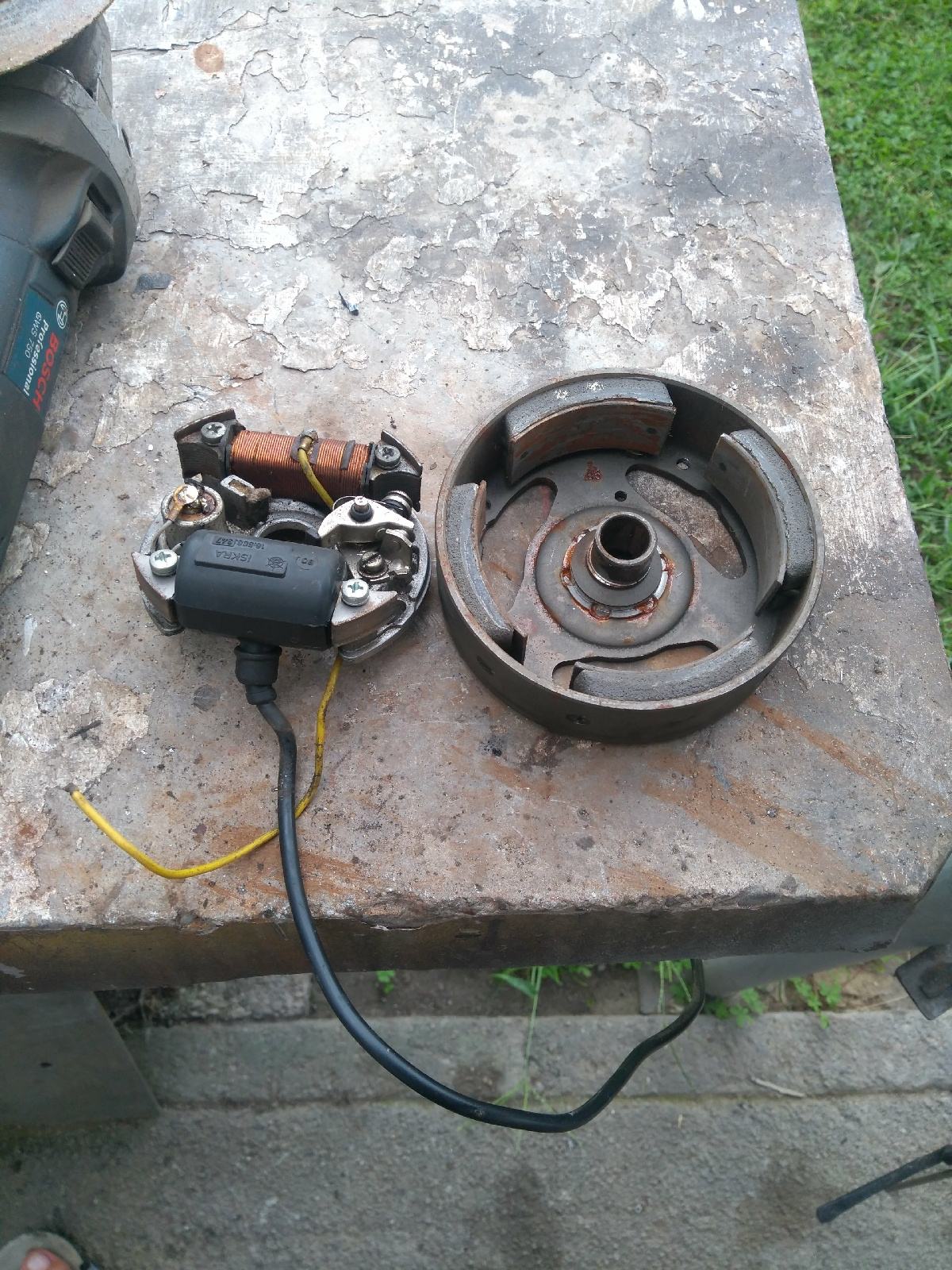 Iskra paljenje sa magnetom za Tomos