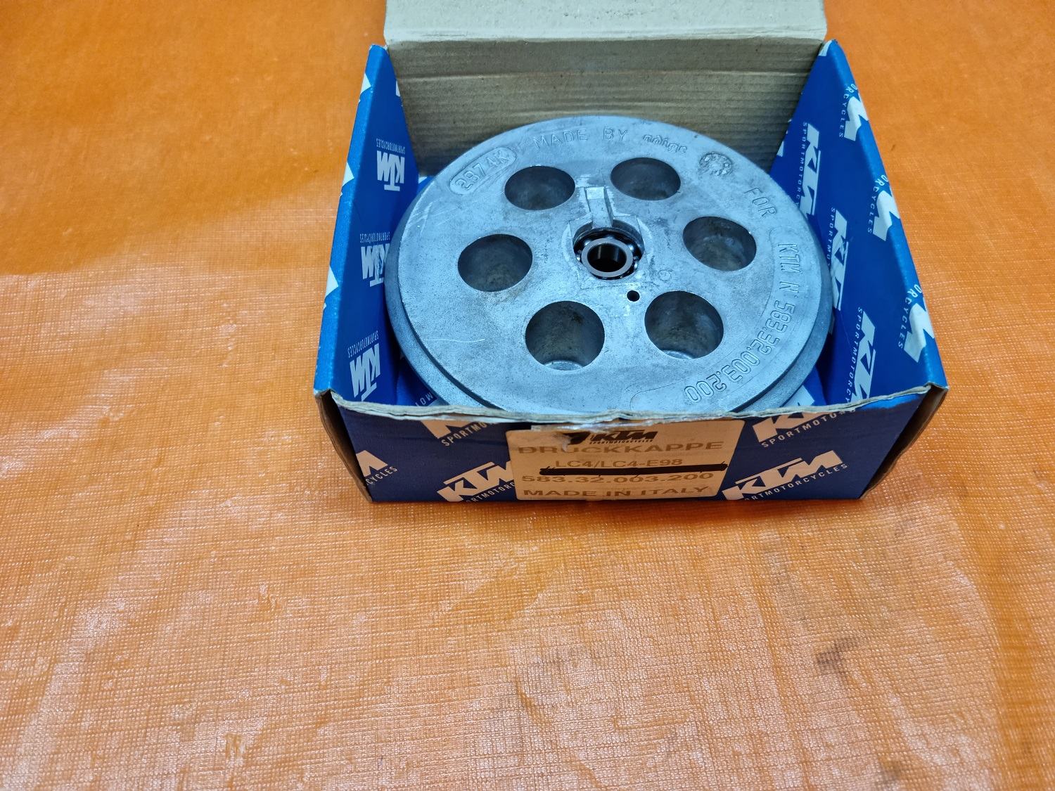 Potisna ploča spojke s ležajem 625-640-660 LC4