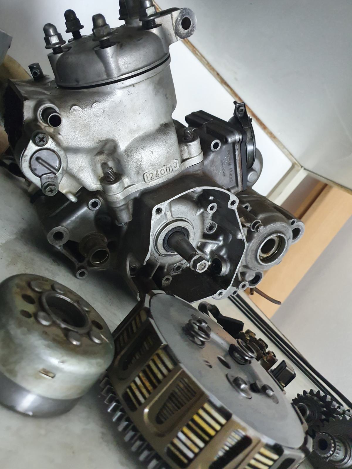 Suzuki rm 125 2000 dijelovi agregata / motora