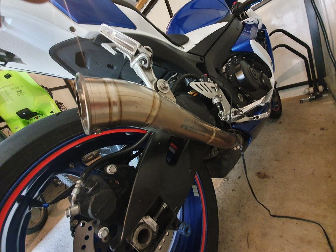 Suzuki gsxr 600 750 Auspuh Akrapović top original gp series