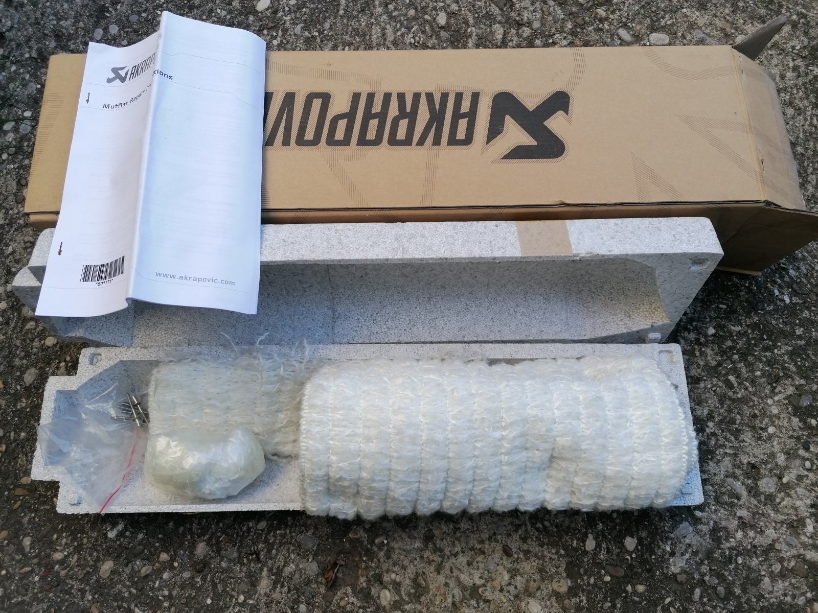 Vuna-prigušni materijal za auspuh original Akrapović set sa nitnama