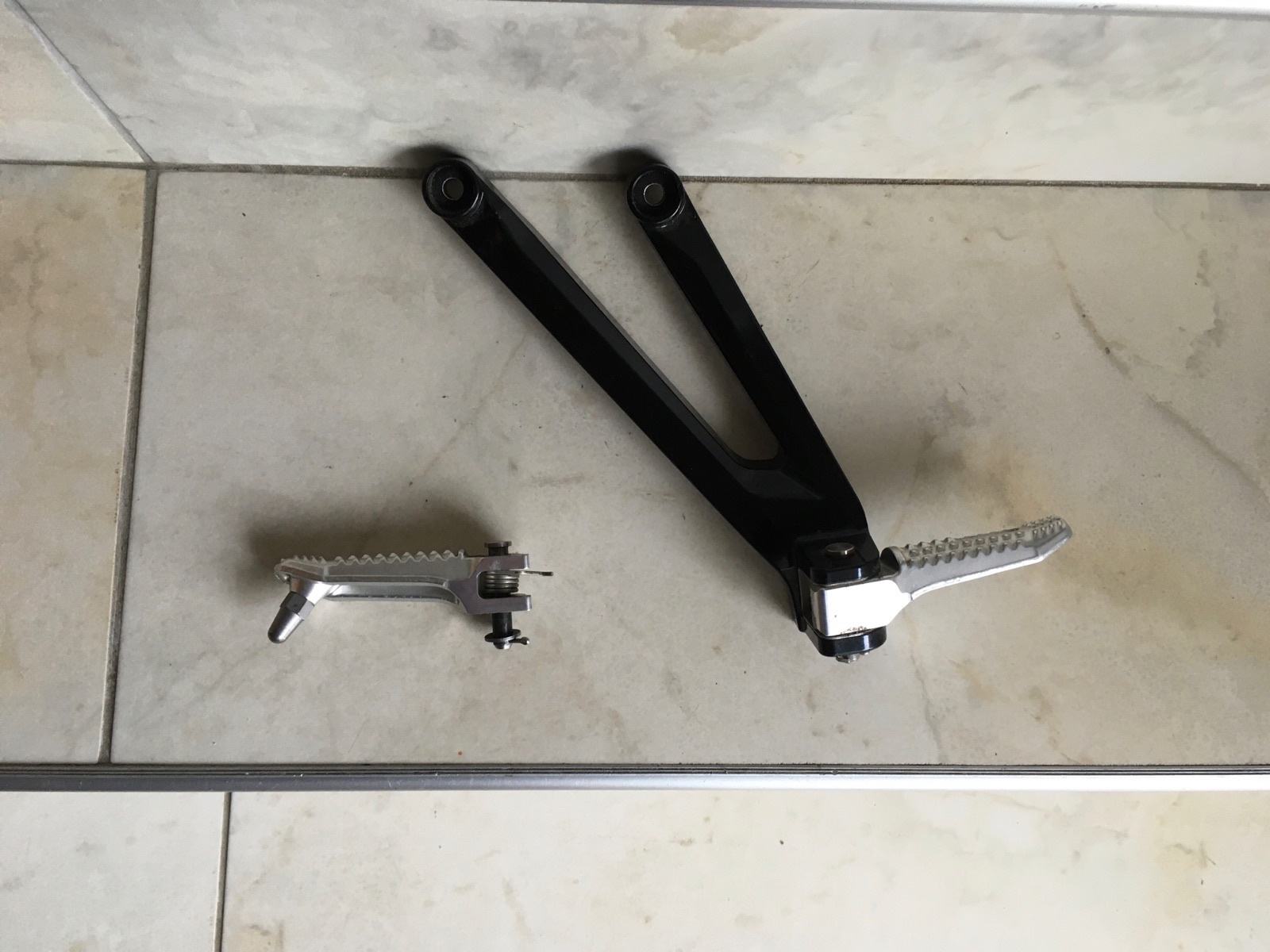 BMW S1000RR NOSAC SUVOZAČ