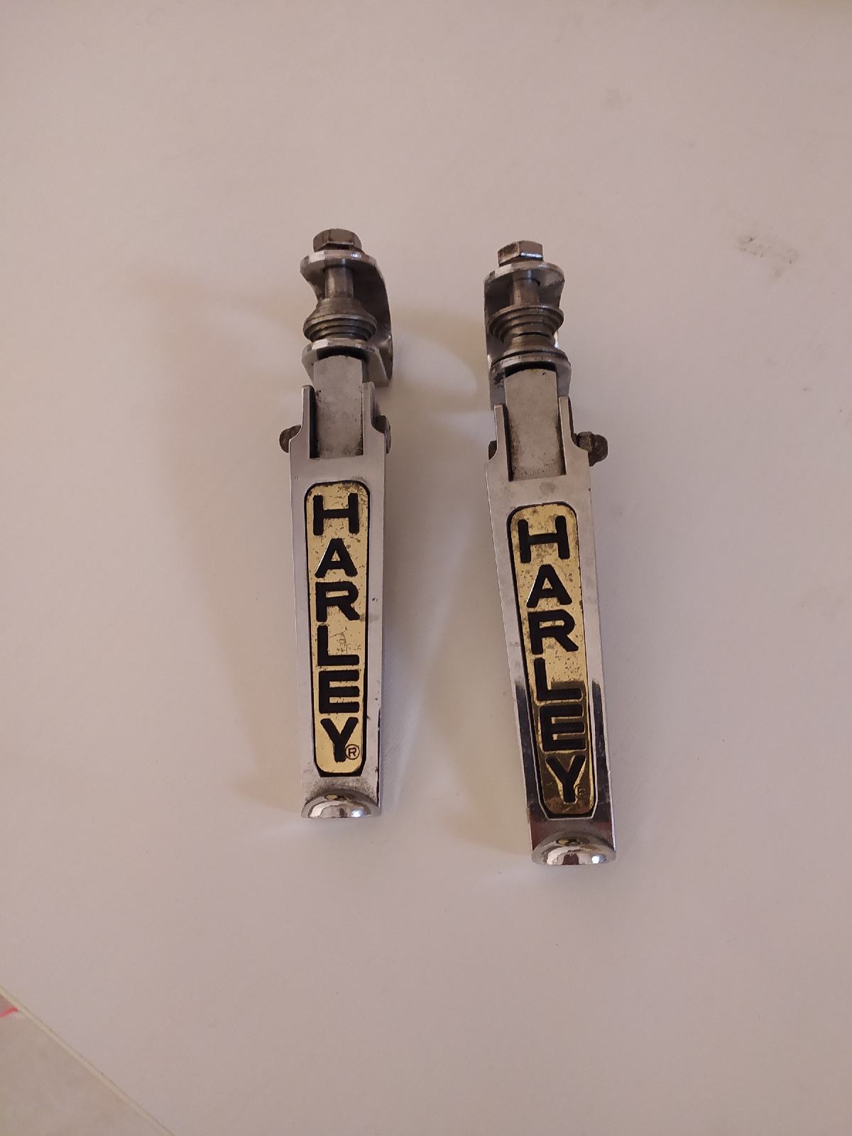 Highway pegs Harley-Davidson