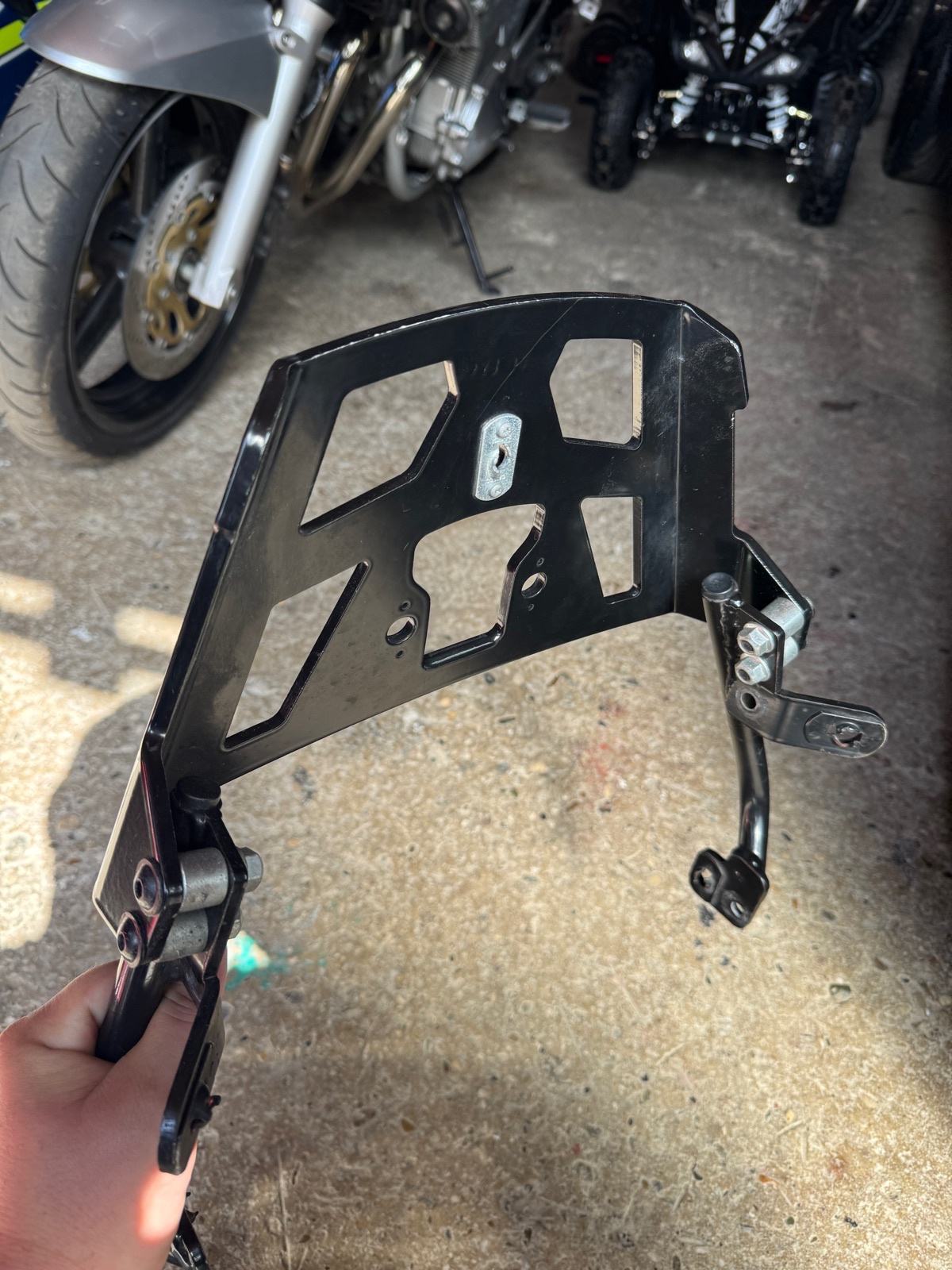 -Kawasaki ZRX 1100 zadnji nosač za kofer-50€ur