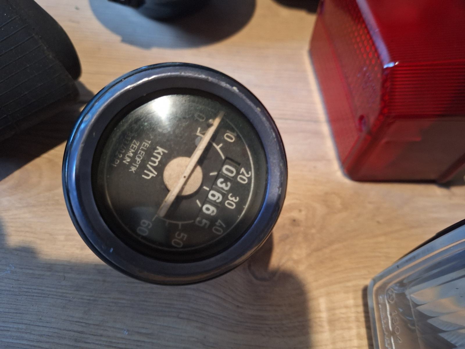 Kilometar sat Tomos teleoptik zemun