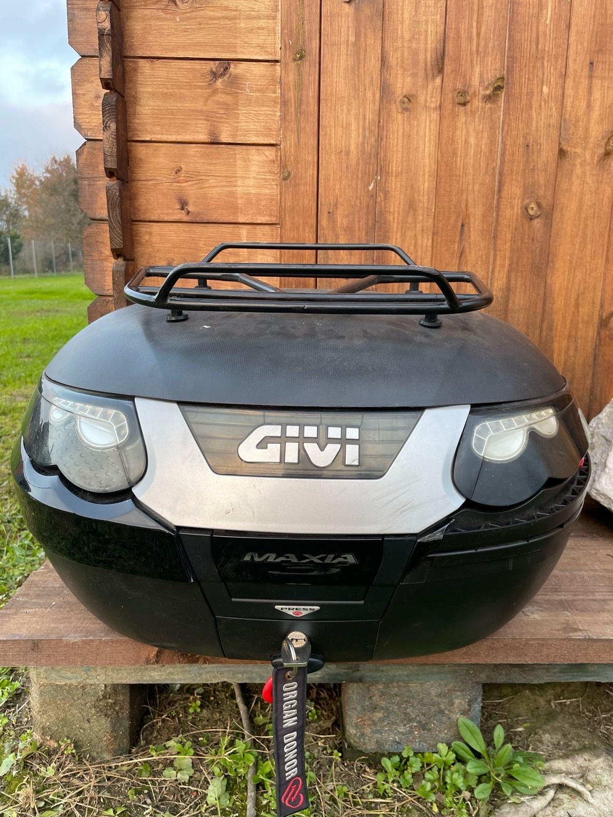 Kofer za motor monokey system Givi maxia e 55 litara tech + grill