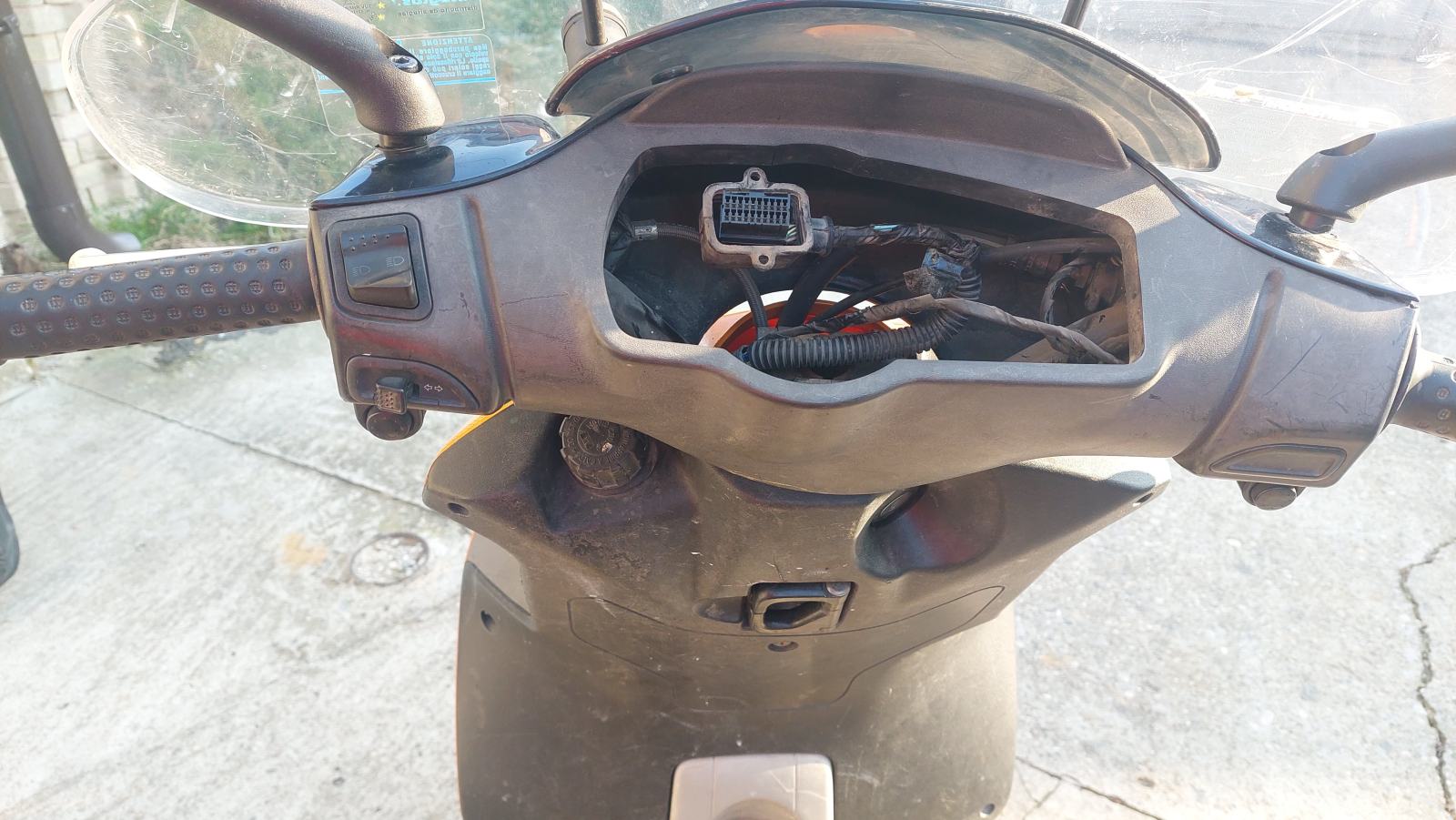 Piaggio nrg.gilera runner plastika volana