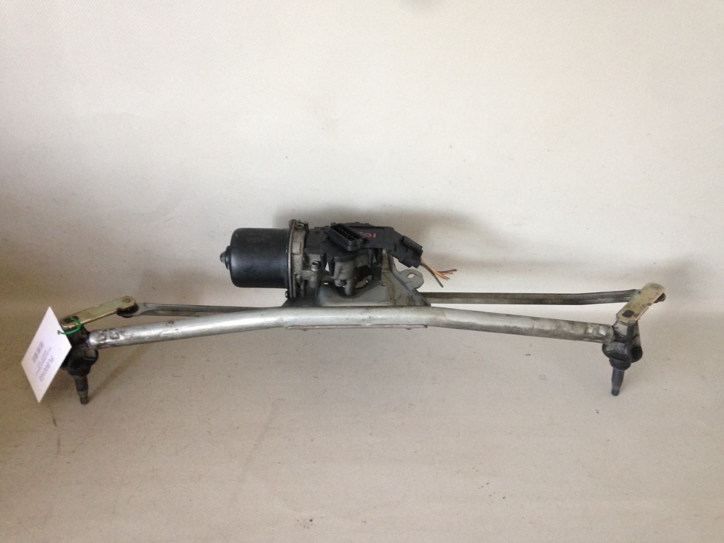 POLUGA BRISACA RENAULT KANGOO > 03-07 8200122345