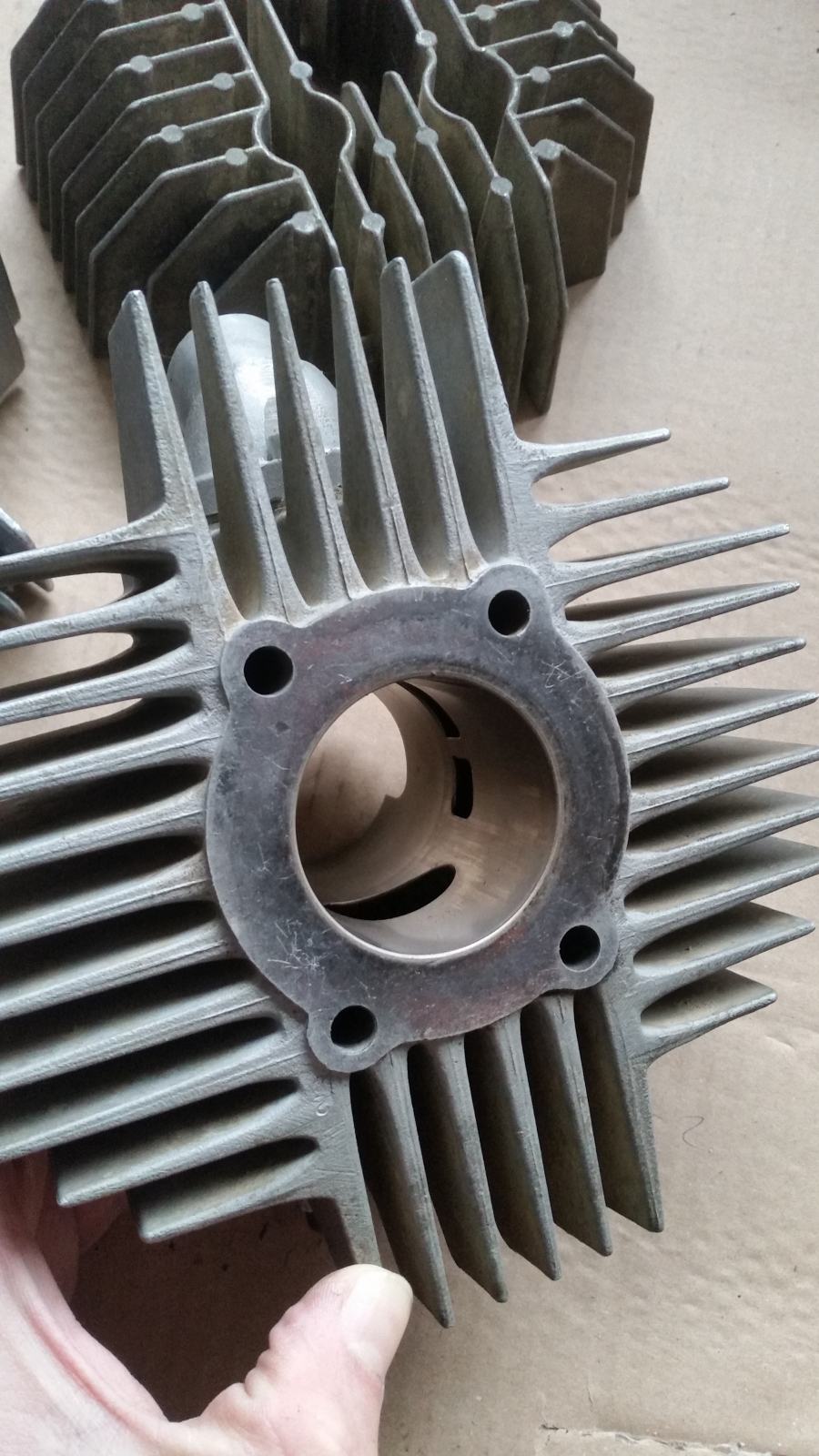 Tomos dijelovi (E90, 15, BT)