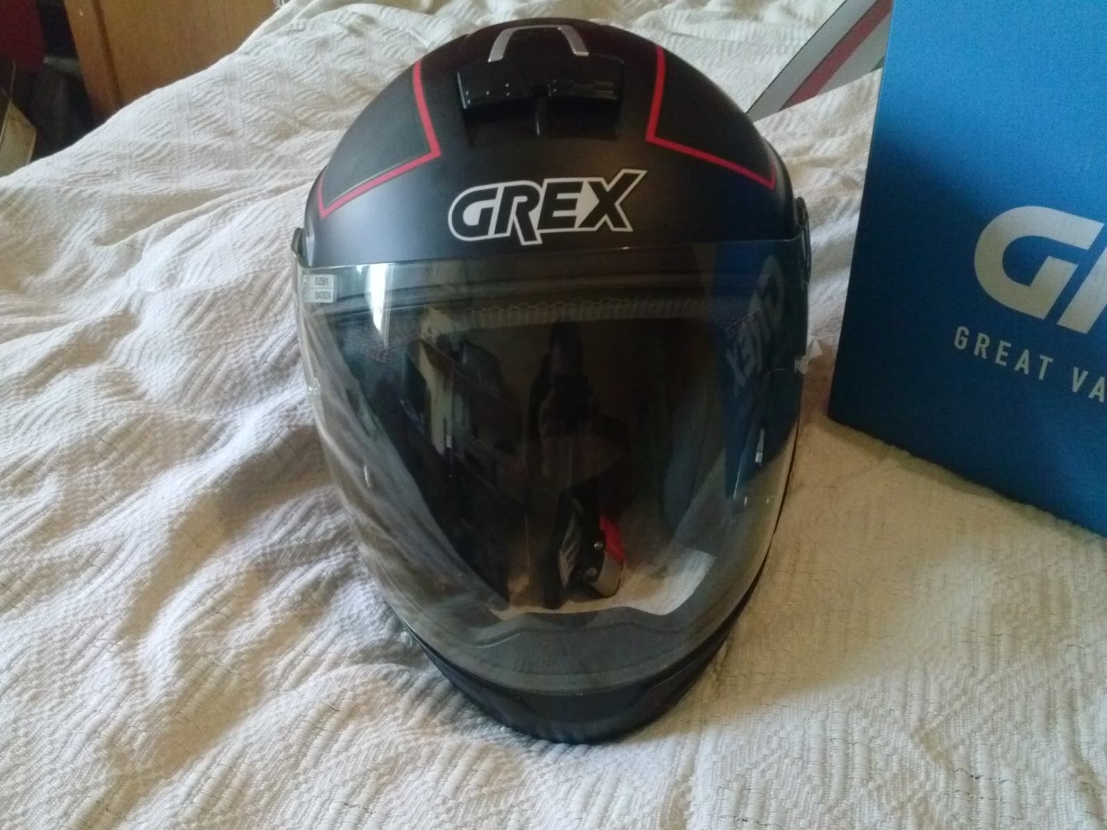 KACIGA GREX J2 PRO BLAZE PRODAJEM ILI MIJENJAM