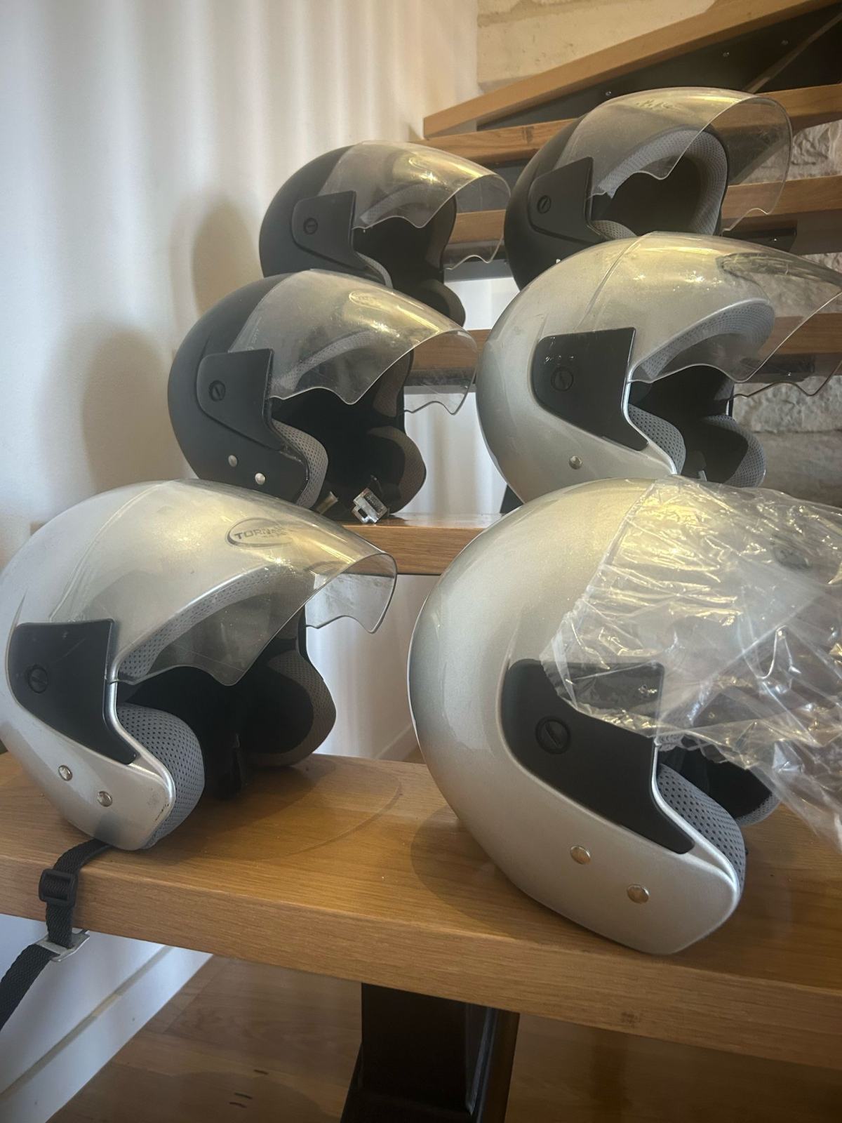 Nove/malo koristene kacige