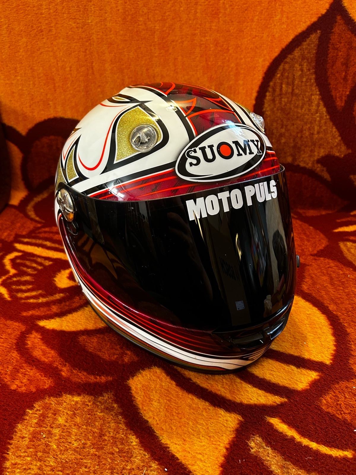 Moto kacige Suomy, Normalna i Dual fiberglas