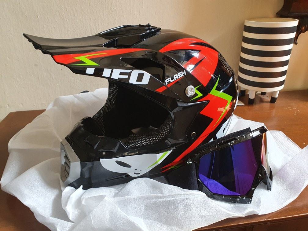 UFO motocross kaciga NOVO