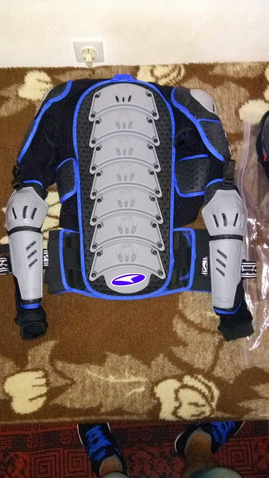 Axo body armor, protektor