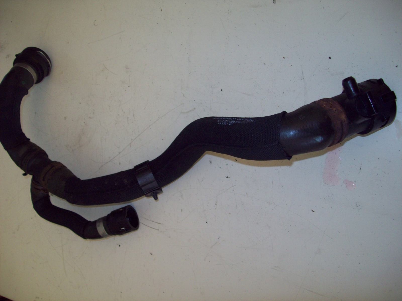 Audi A4 [07-] 2.0 TDI Crijevo vode 8K0122293