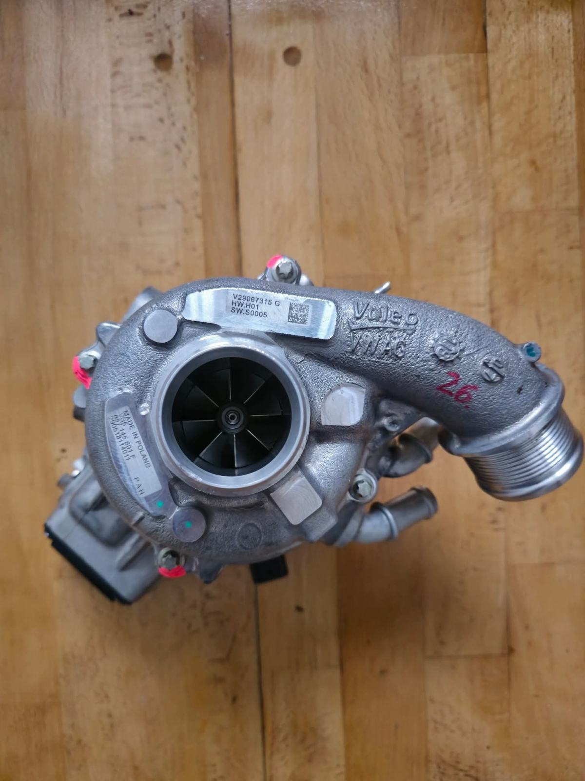 Audi VW Porsche Bentley Mild Hybrid El. Turbina 057 145 601 F, E, D...