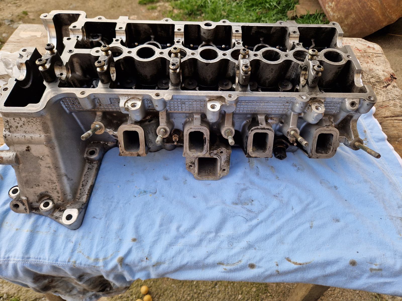 Bmw e46 320d 110kw glava motora