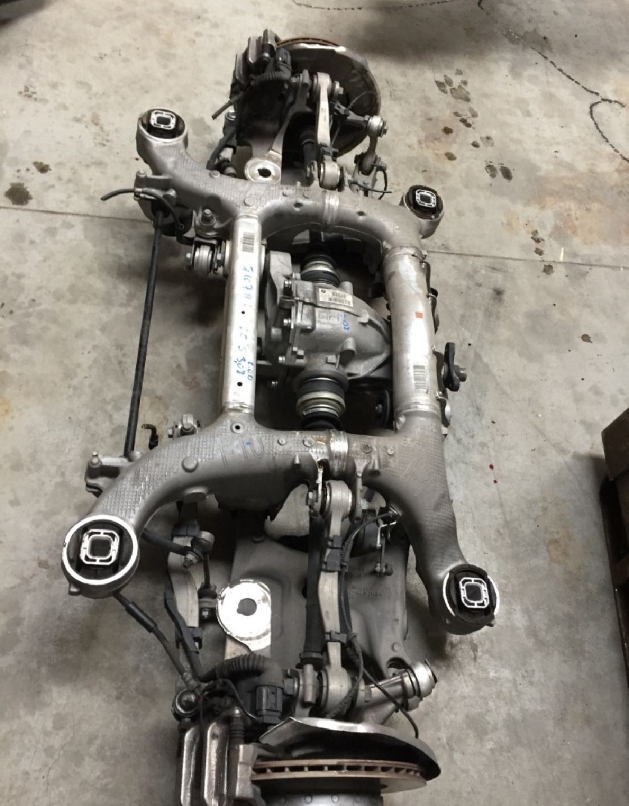 bmw f11 530d zadnji most