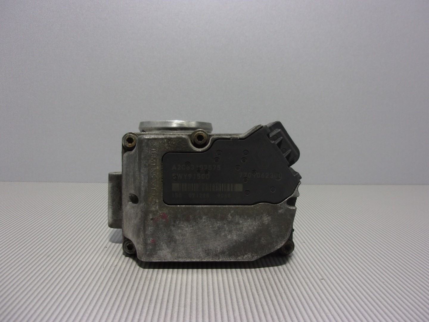 DOZER KLAPNA RENAULT MEGANE > 06-08 7701062300 7701062300