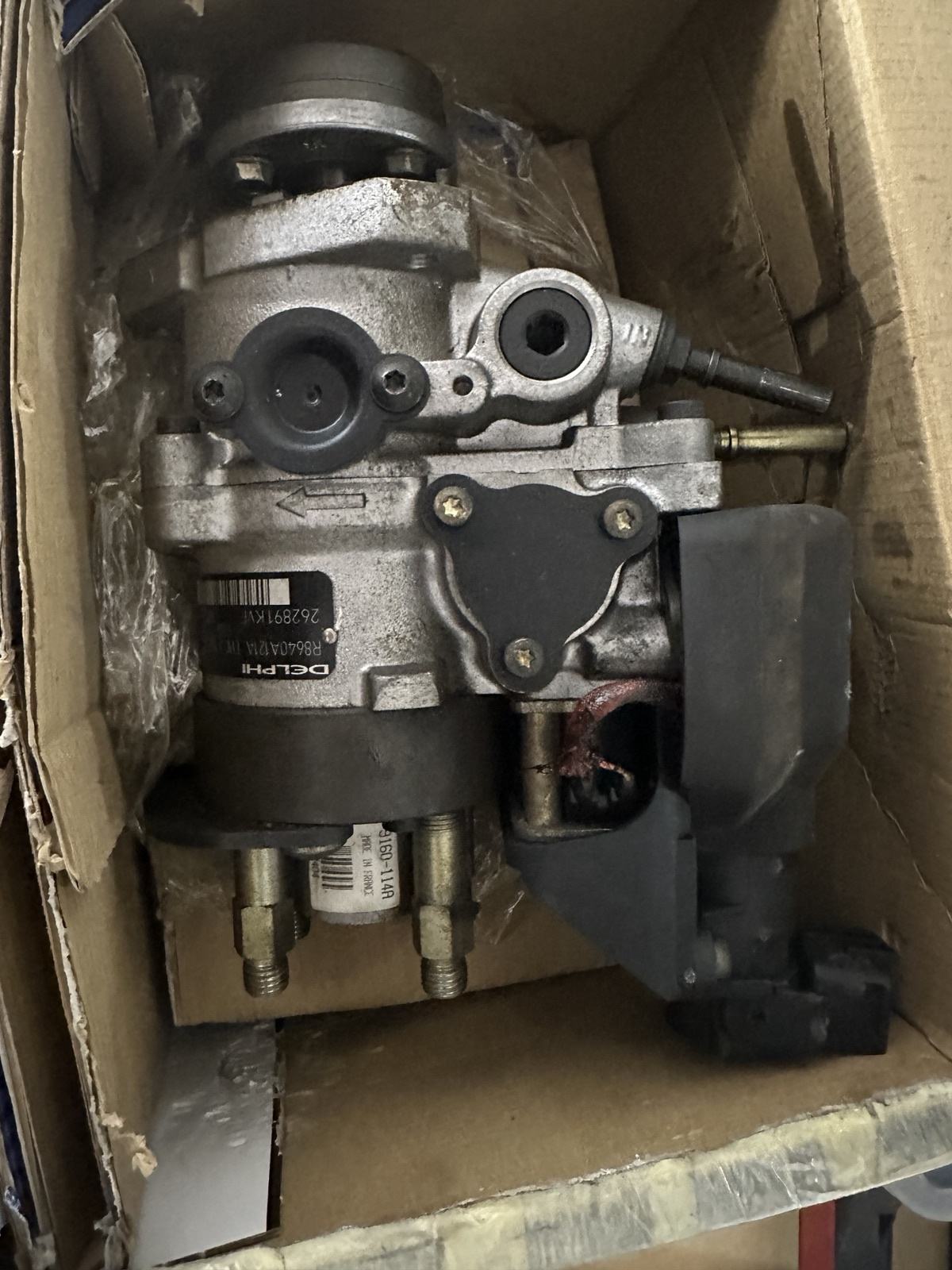 FIAT DOBLO PUNTO 1.9 D VISOKOTLAČNA PUMPA DELPHI / LUCAS R8640A121A