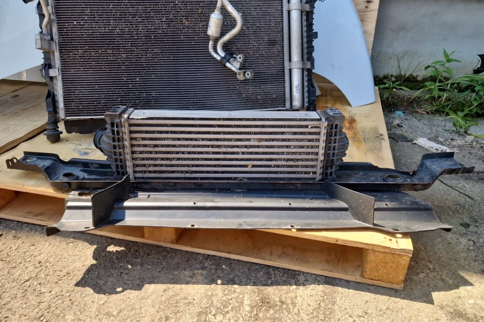 FORD TRANSIT INTERCOOLER