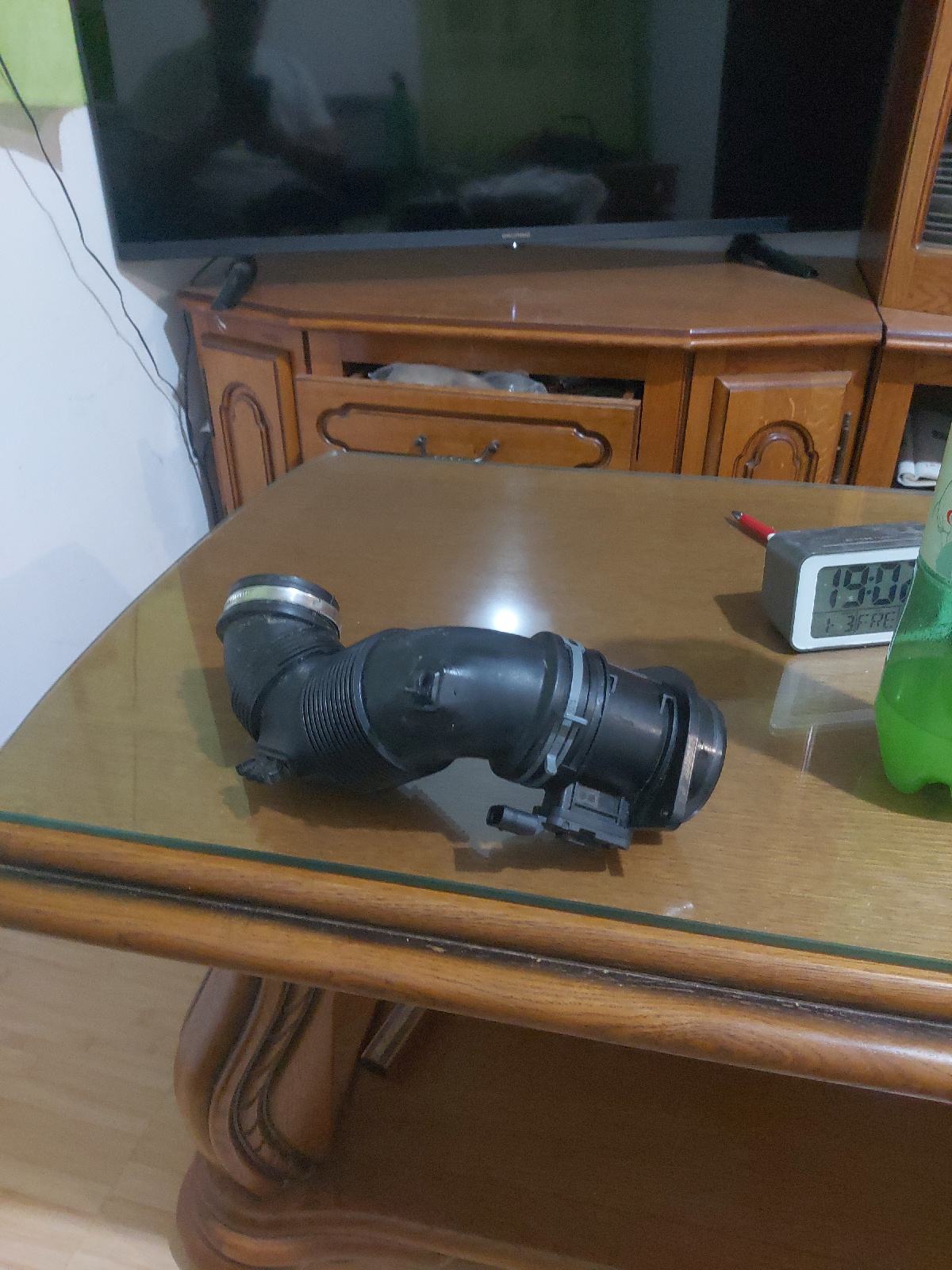 golf 7 crijevo turbine 5q0129654 sa mjeračem protoka zraka 80e