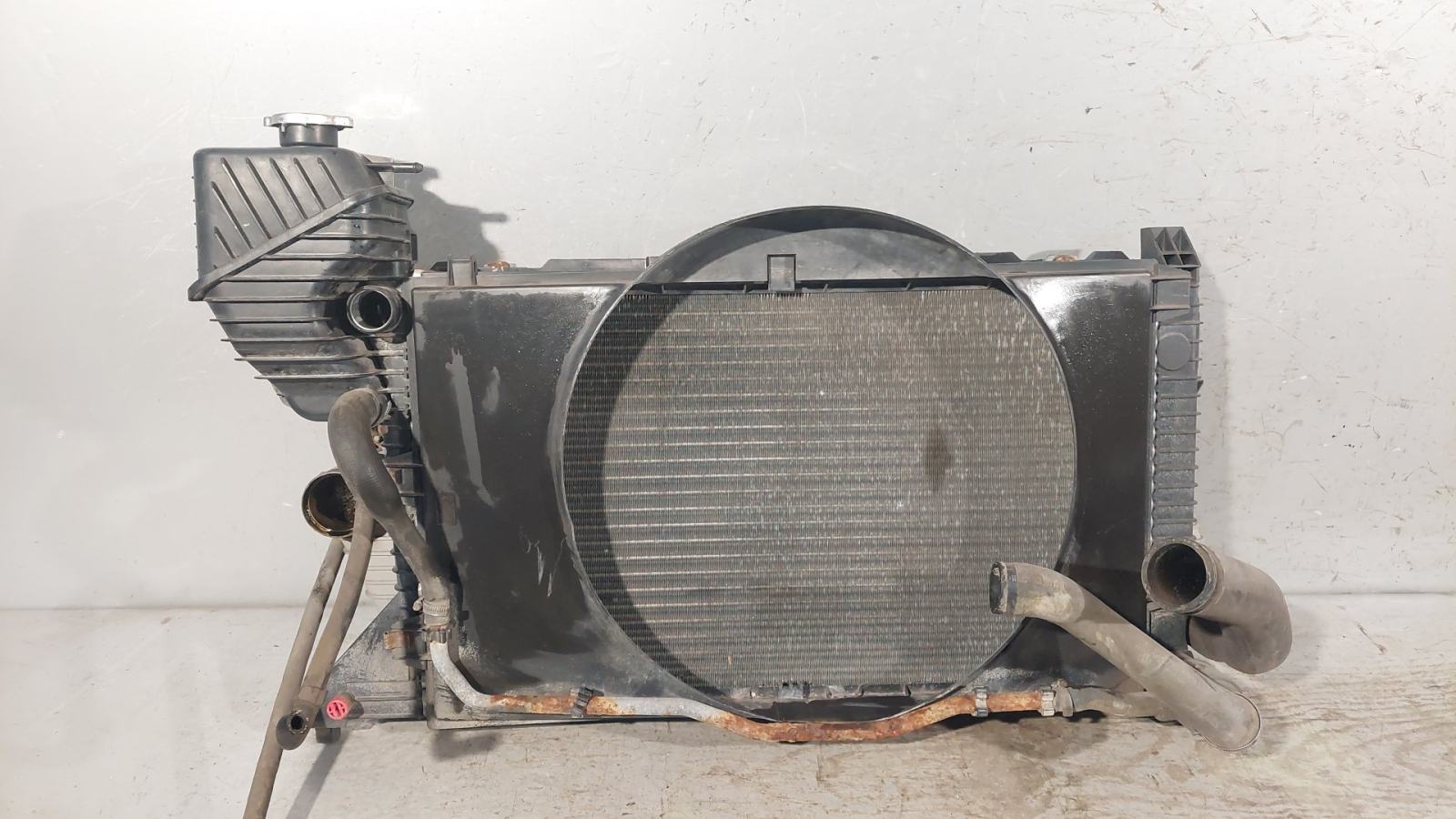 HLADNJAK VODE MERCEDES SPRINTER > 00-06 9015003500