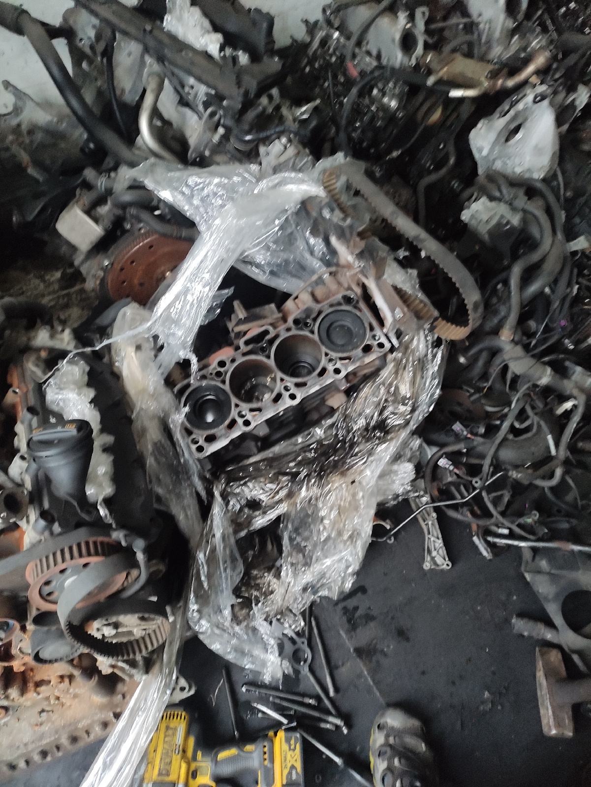 karter motora Audi A4 A5 A6 2 0 tdi