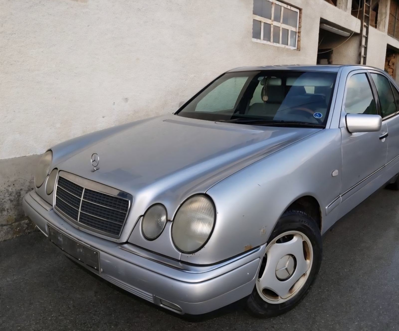 Mercedes E290