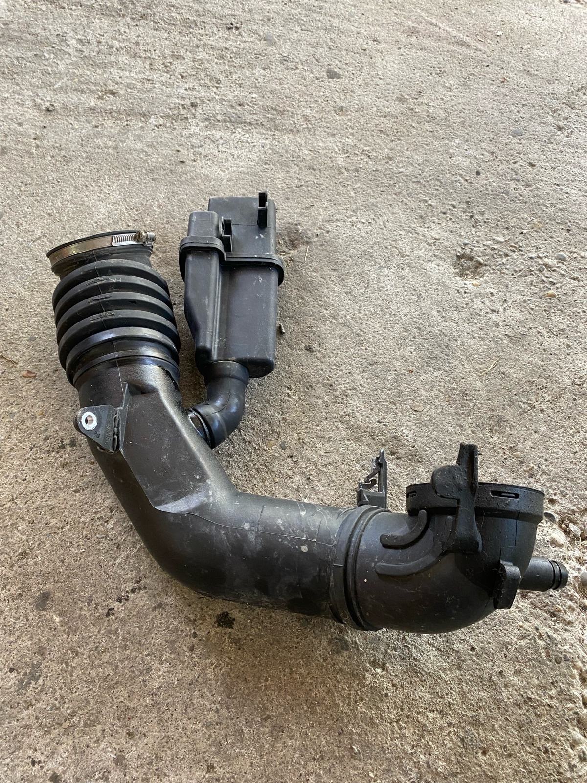 Mercedes m112 320v6 240v6 motor usisna cijev