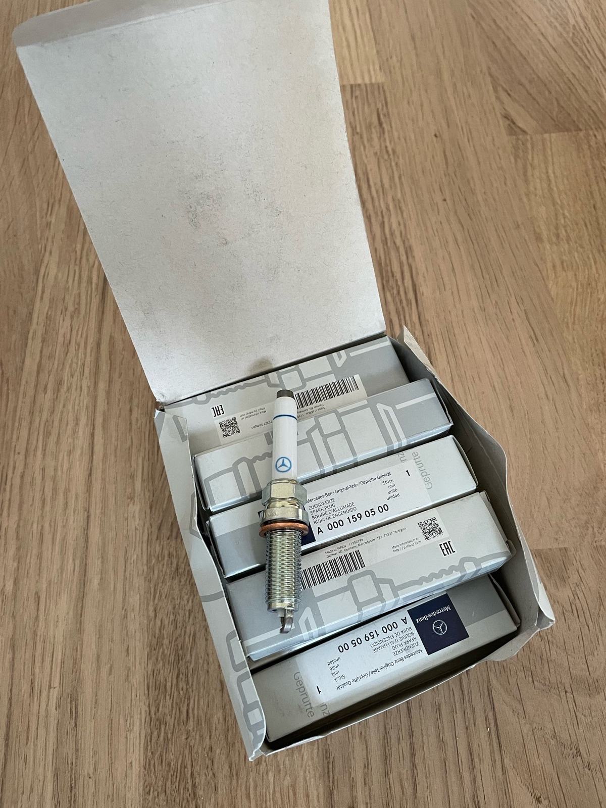 Mercedes Svjecice original Novo A0001590500