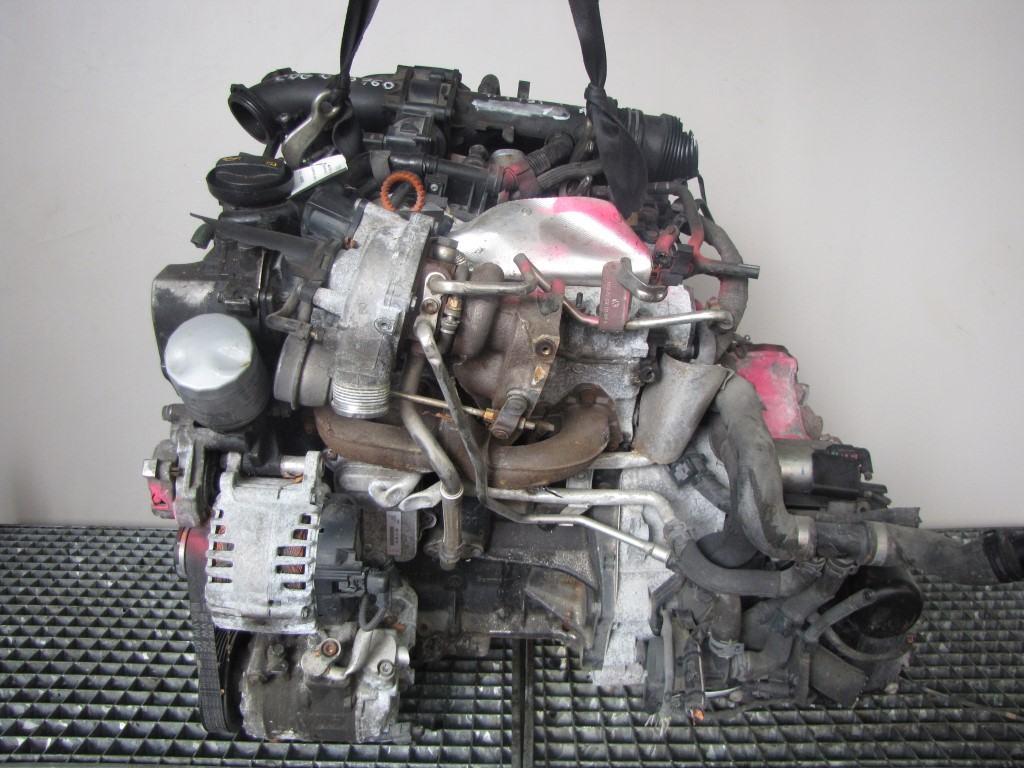 MOTOR VW TOURAN > 10-15 CDGA