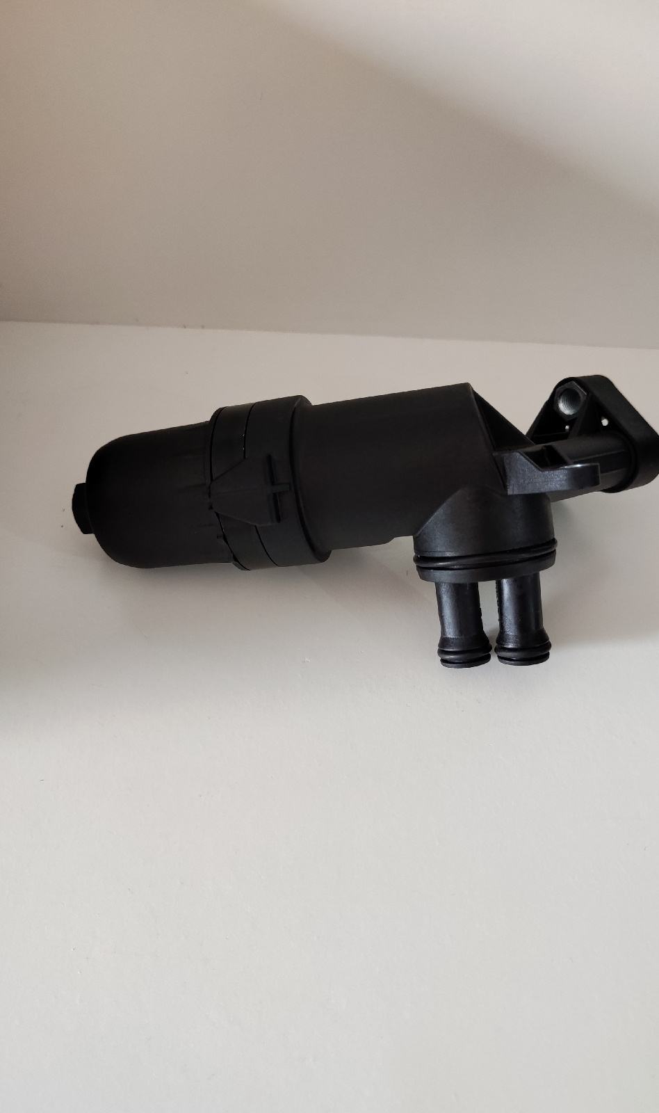 Nosač filtera ulja Audi 0B5 325 060 C