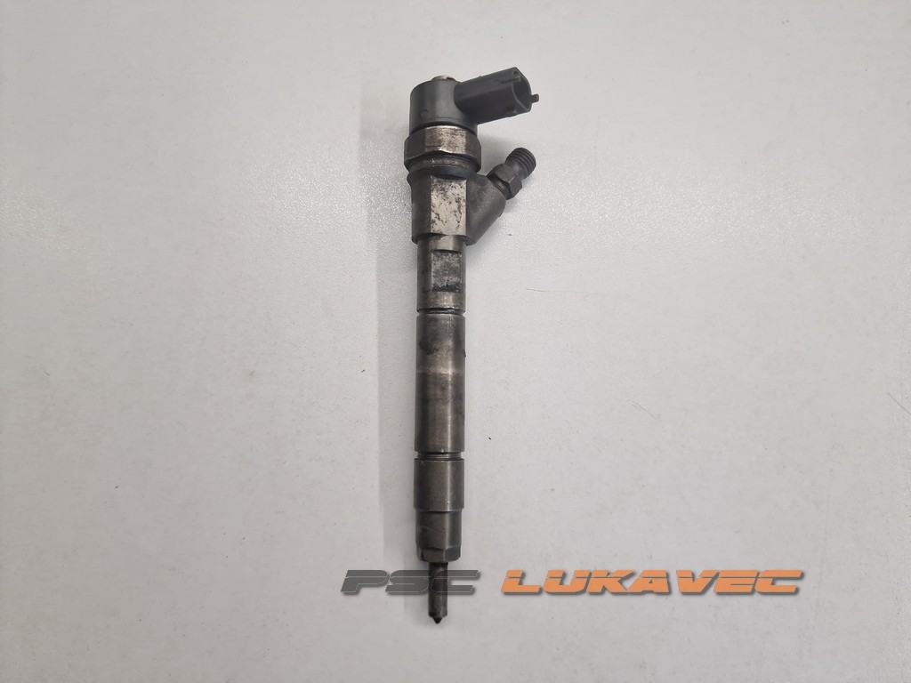 OPEL DIZNA OPEL INJEKTOR 2.5 DTI 8200101135 0445110087 BOSCH