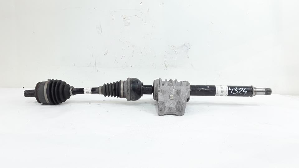 POLUOSOVINA A2463600274 A2463301501 A6512200131 MERCEDES GLA 2014-2020