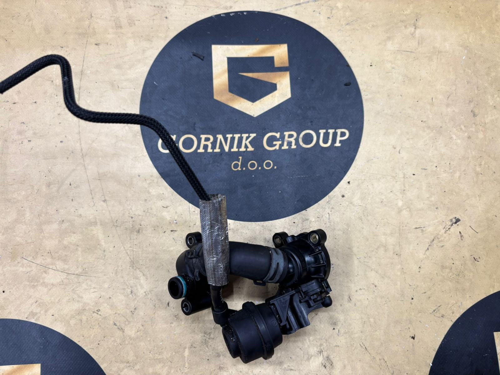 Prirubnica termostata Audi 3.0 TDI 059121506H 059121737