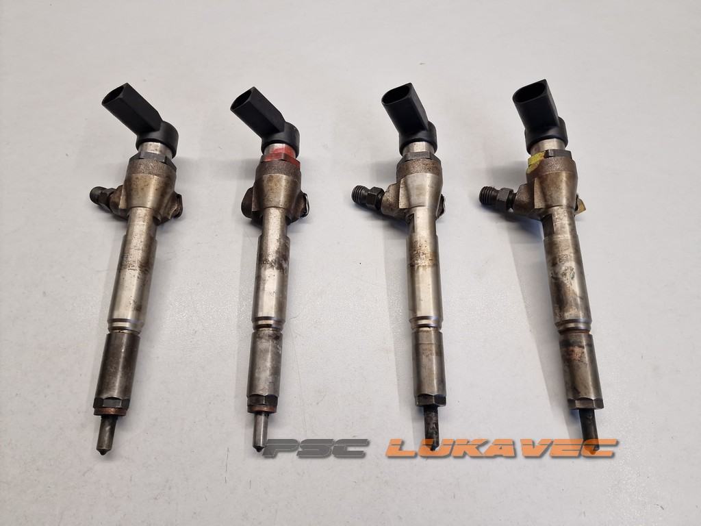 RENAULT INJEKTORI RENAULT DIZNE 1.5 DCI 8200380253 8200294788 SIEMENS