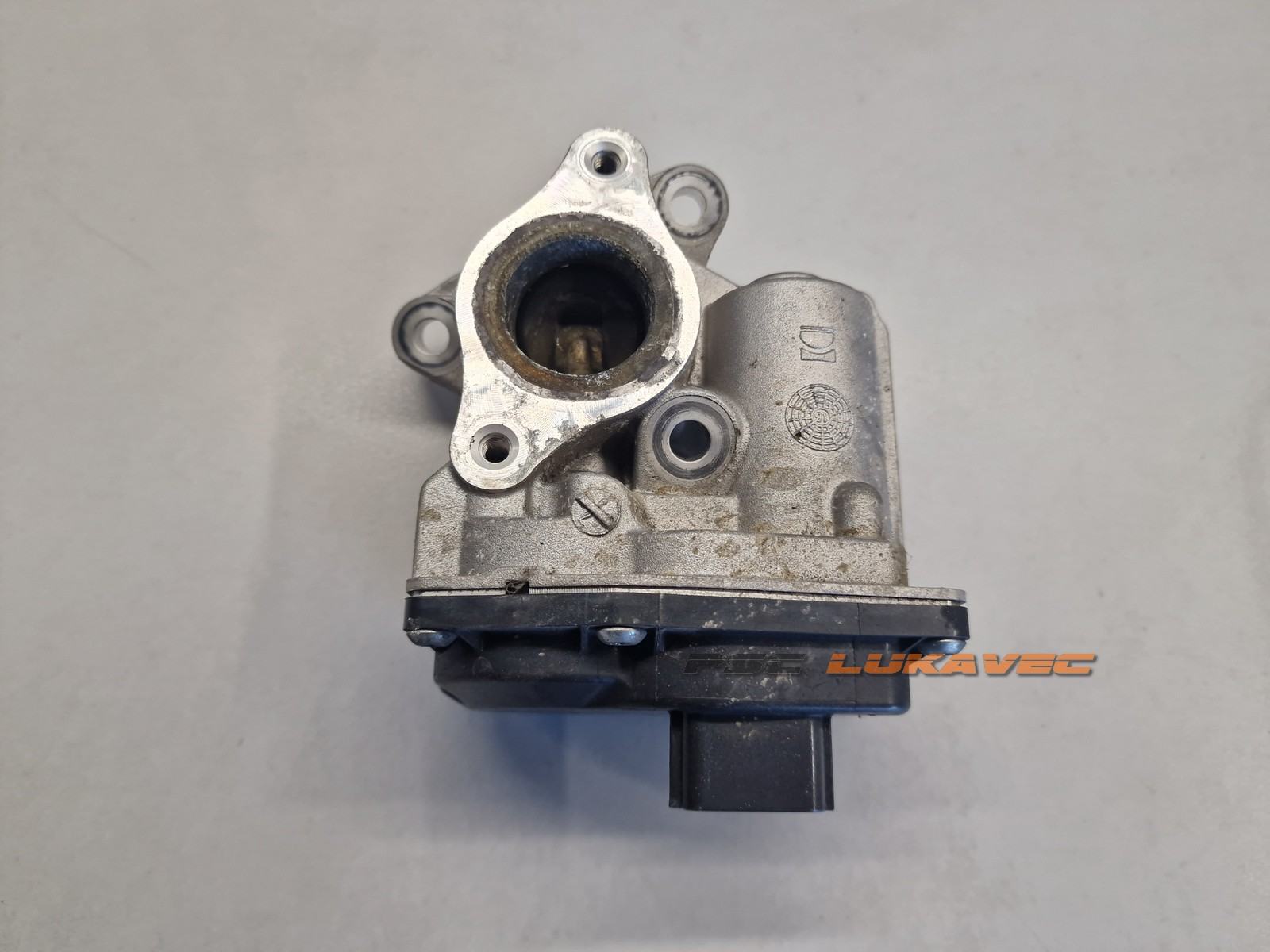 RENAULT CLIO 4 EGR VENTIL 1.5 DCI 8201143495 147102557R DENSO
