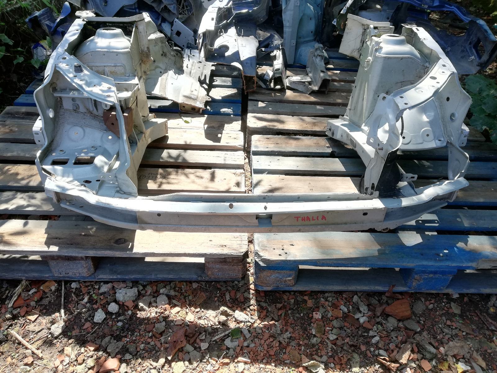 Renault thalia prednji dio