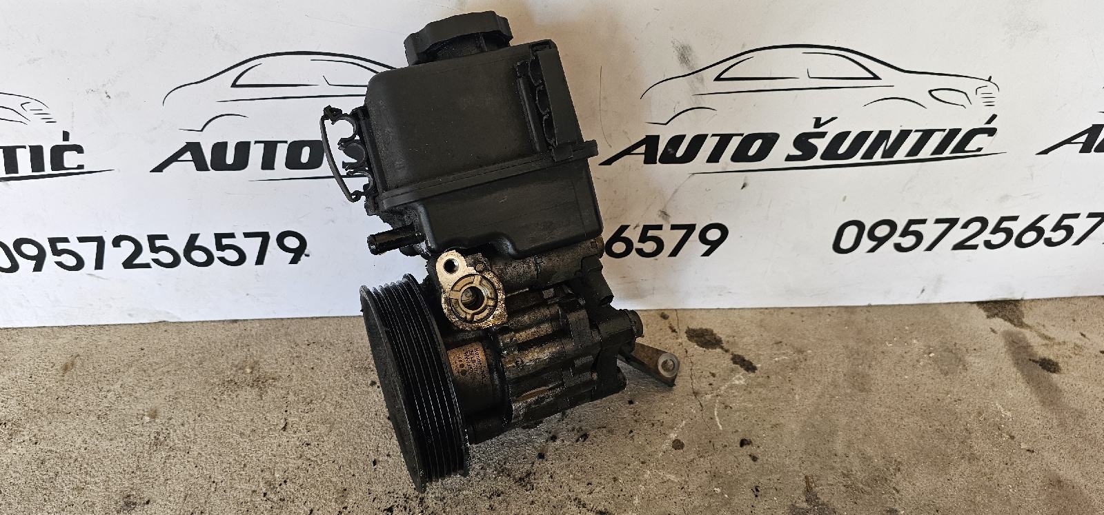 SERVO PUMPA 220CDI OM651 MERCEDES